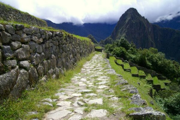 Here's Why It's Worth So Visiting Machu Picchu - PastPathways